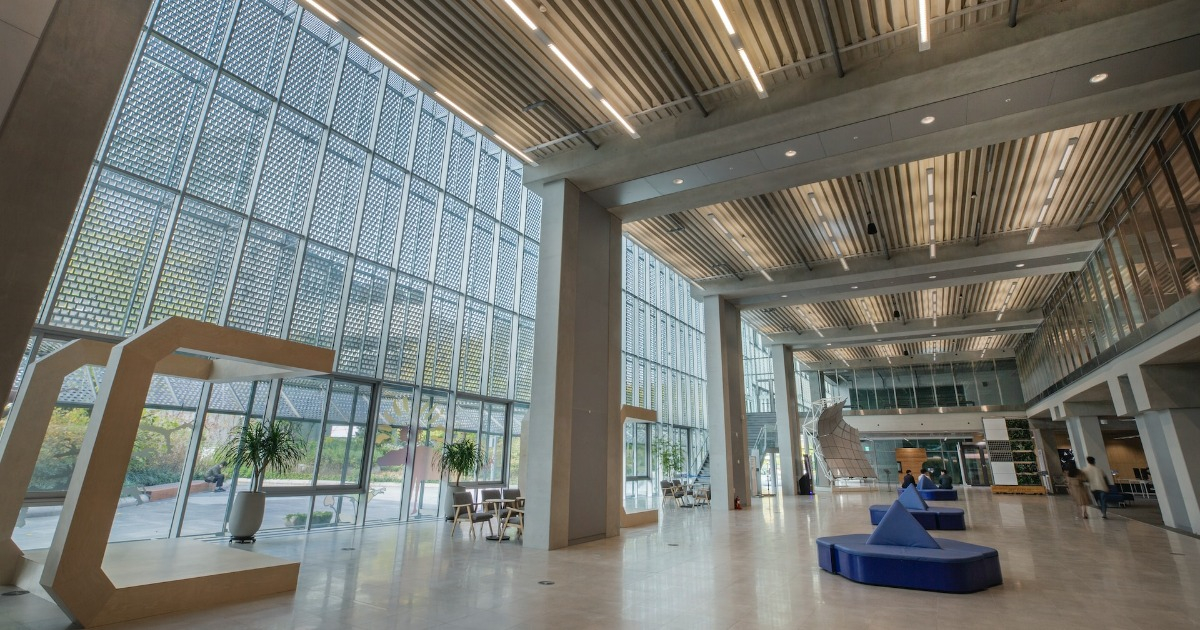 6 Unique Ideas for Making Your Commercial Building Stand Out